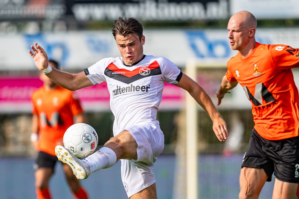 Jong Almere City FC - HHC 1 - HHC Hardenberg
