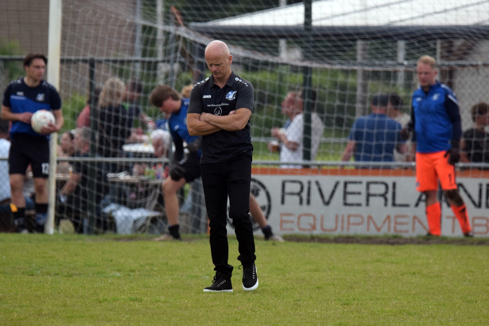 Voetbalvereniging HRC’14 en hoofdtrainer Peter Burg verlengen ...