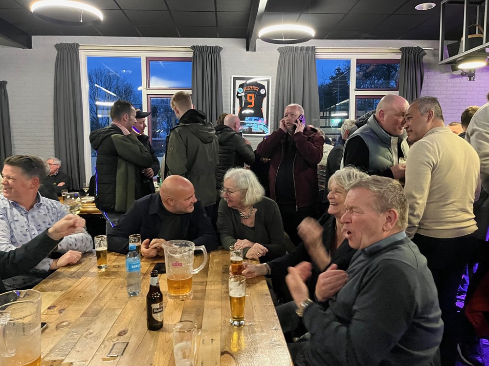 Gezellig feest na derby - HS'88