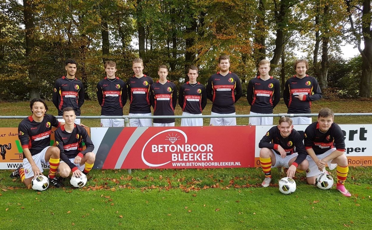 Betonboor Bleeker voor drie jaar bordsponsor bij vv HSC! - vv HSC