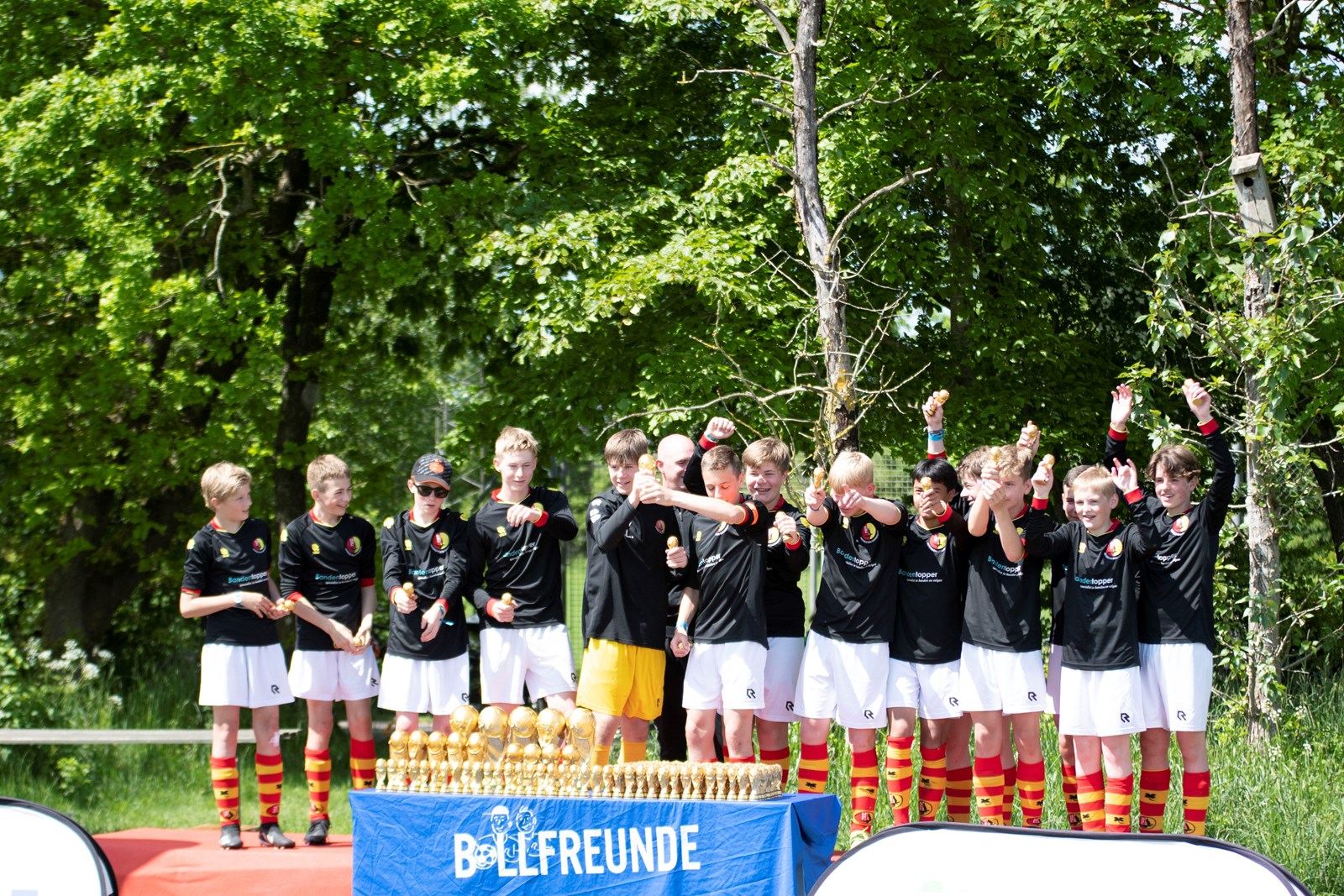 Verslag mini WK in Billund (Denemarken) van JO15-1 - vv HSC