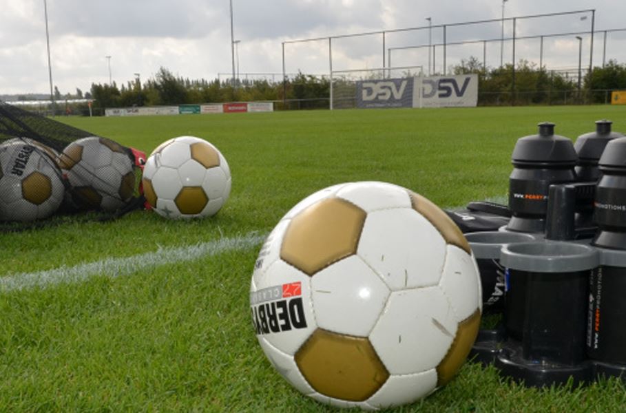 Ballen, watertas, hesjes, dakjes a.s. vrijdag inleveren - HSC'21