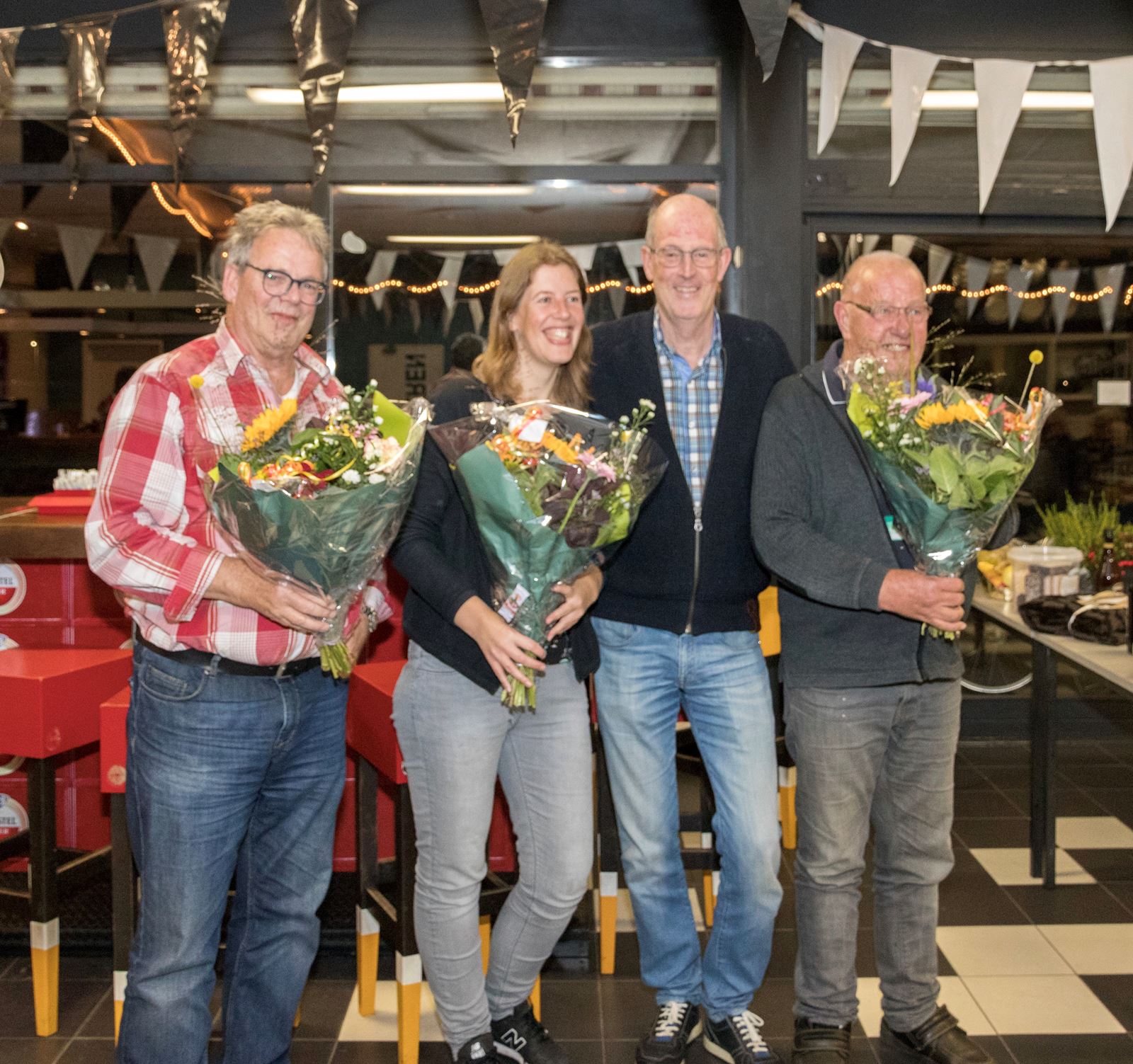 Bloemen voor Josine Rademaker, Piet Swart en Joop Huisman ...