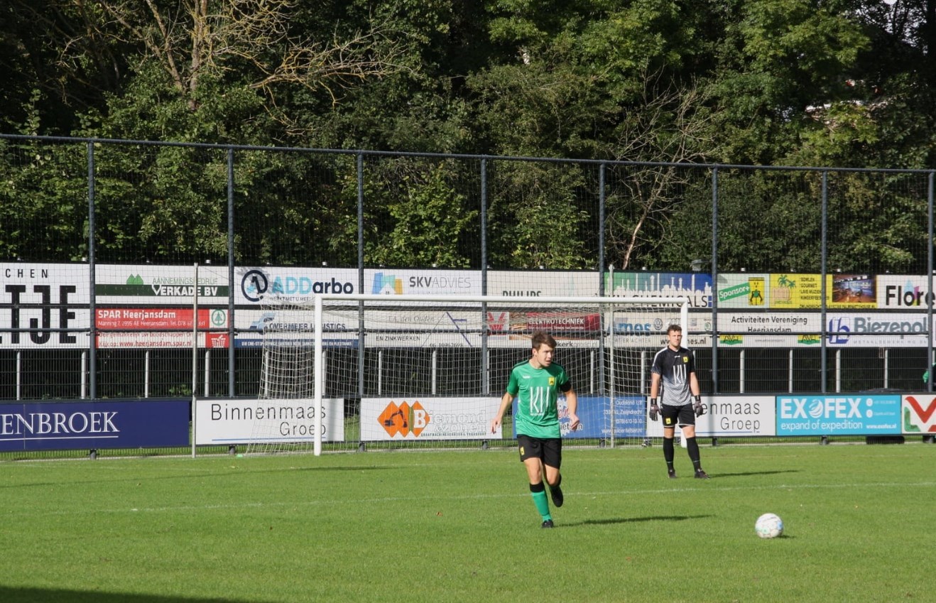 Heerjansdam klopt Nieuw Lekkerland met 4-1 - vv Heerjansdam