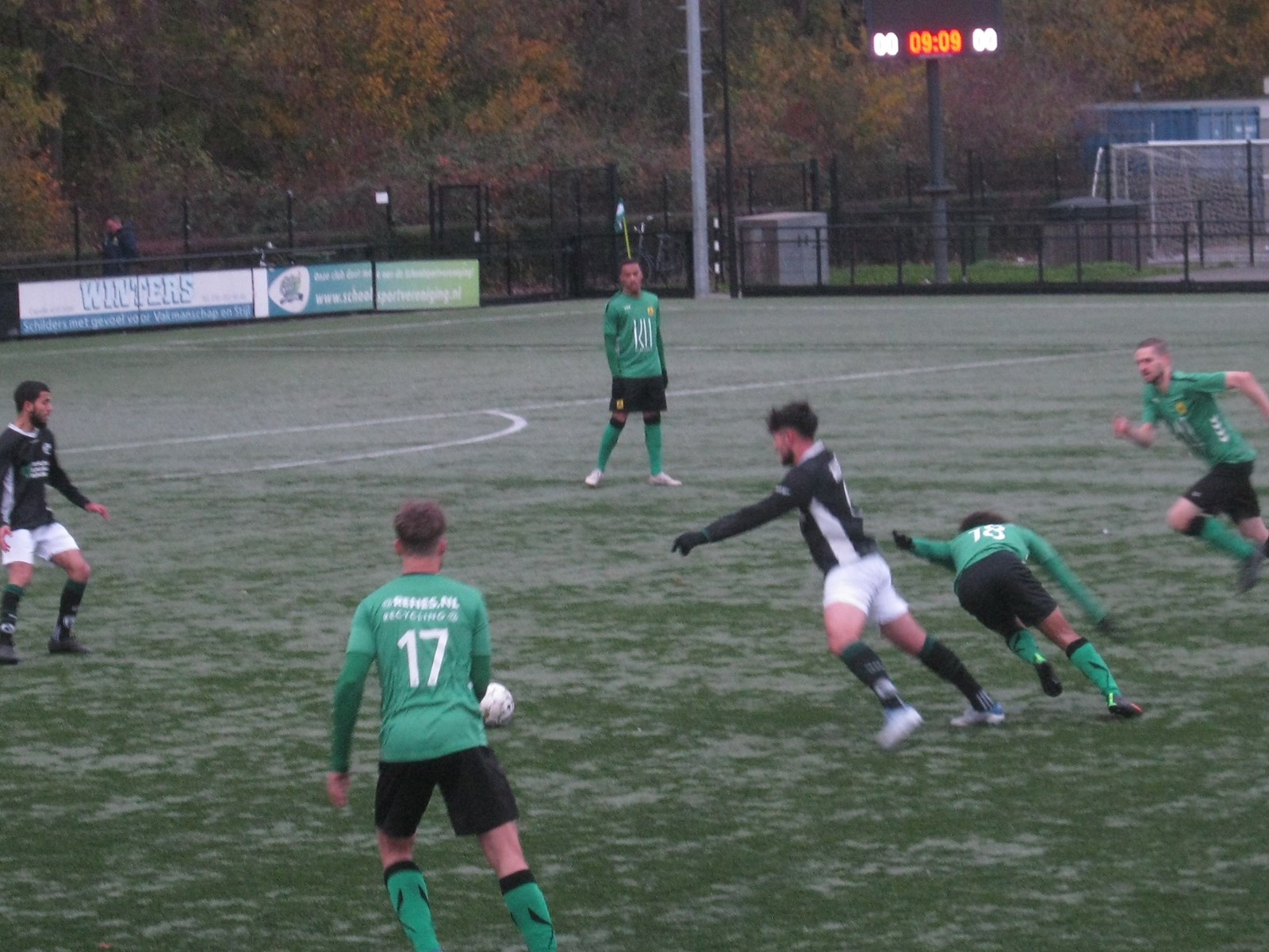 Heerjansdam geklopt vanaf de penaltystip. - vv Heerjansdam