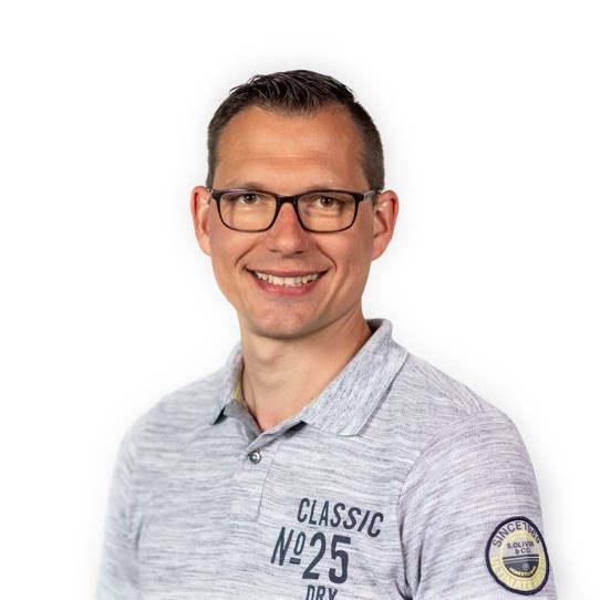 CLUB EN TEAM BLIJ MET ENTHOUSIASTE TRAINERS EN NIEUWE SPONSOR JO11-3 ...