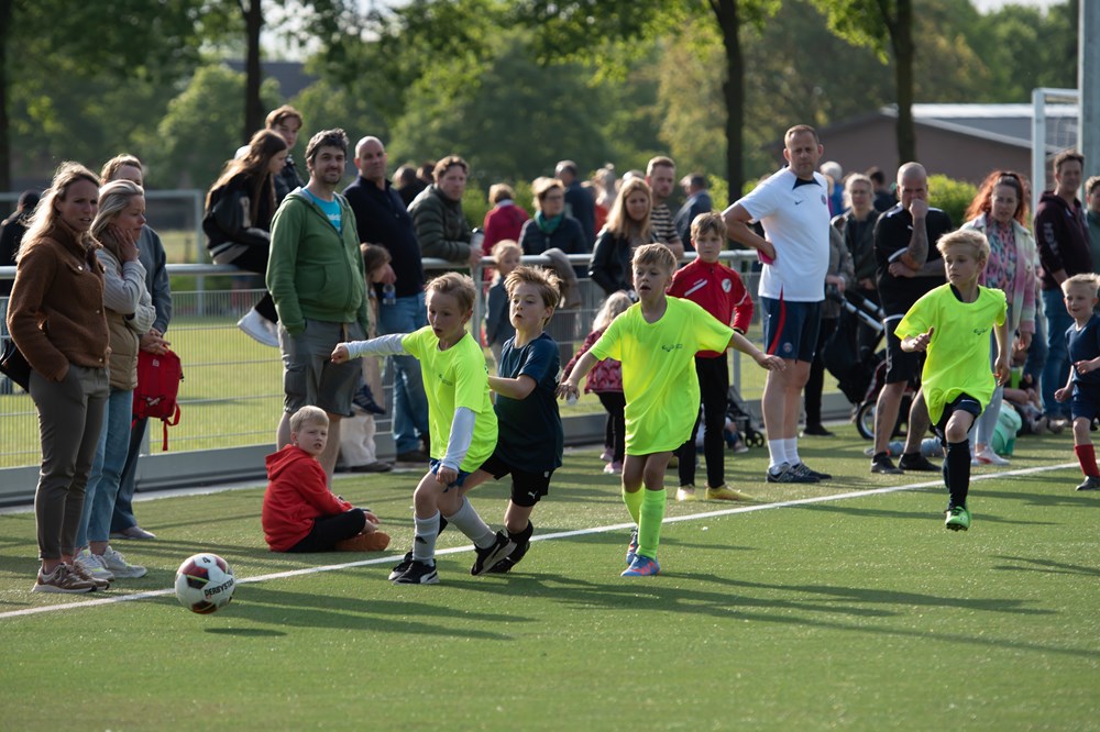Bumet Schoolvoetbaltoernooi laatste dag - RKSV Heeze
