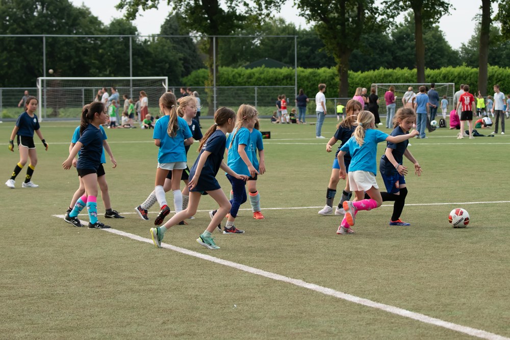 Schoolvoetbal dag 2 - RKSV Heeze