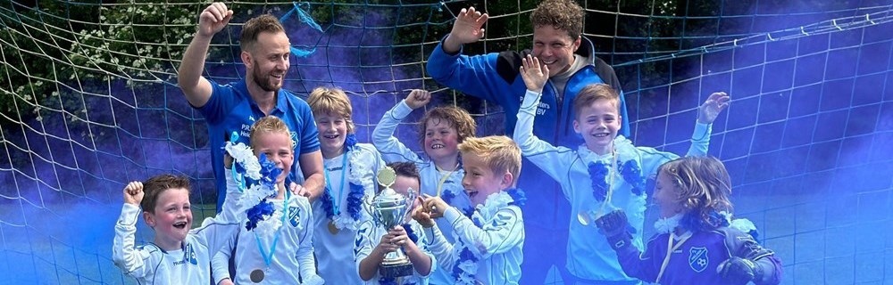 Huldiging kampioenen 2023/2024 - vv Helden