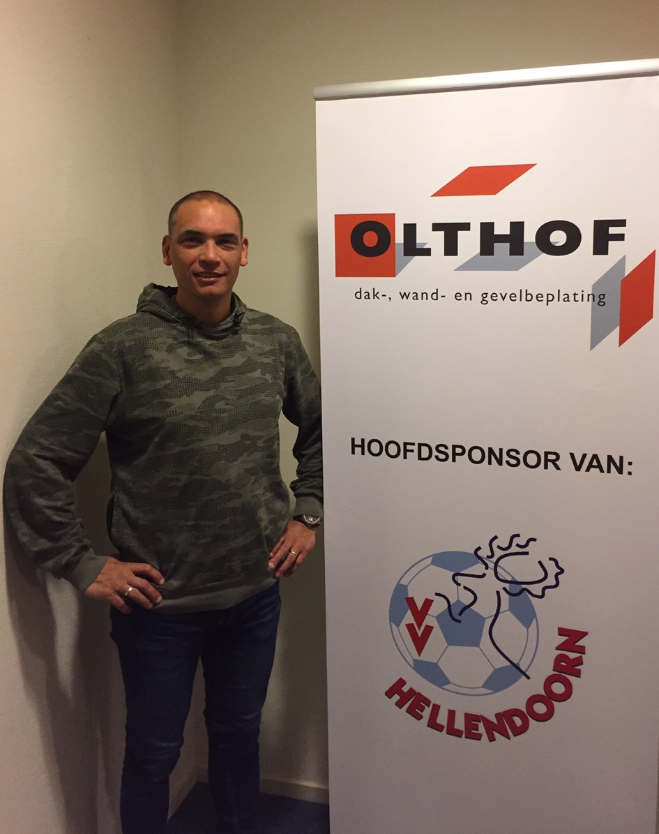 Johnny Peeters nieuwe trainer v.v. Hellendoorn 2 - v.v. Hellendoorn