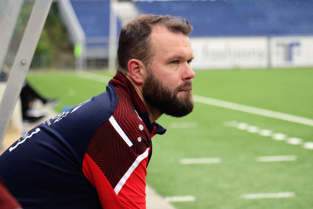 Hollandia wil verder met Lars Keppel - Welkom op de website van HVV ...