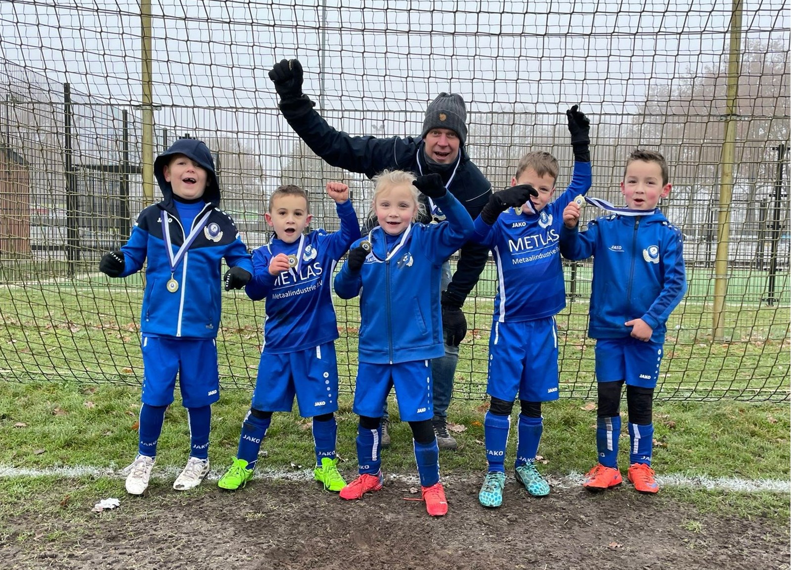 JO7-2 KAMPIOEN! - V.V. Hoogeloon