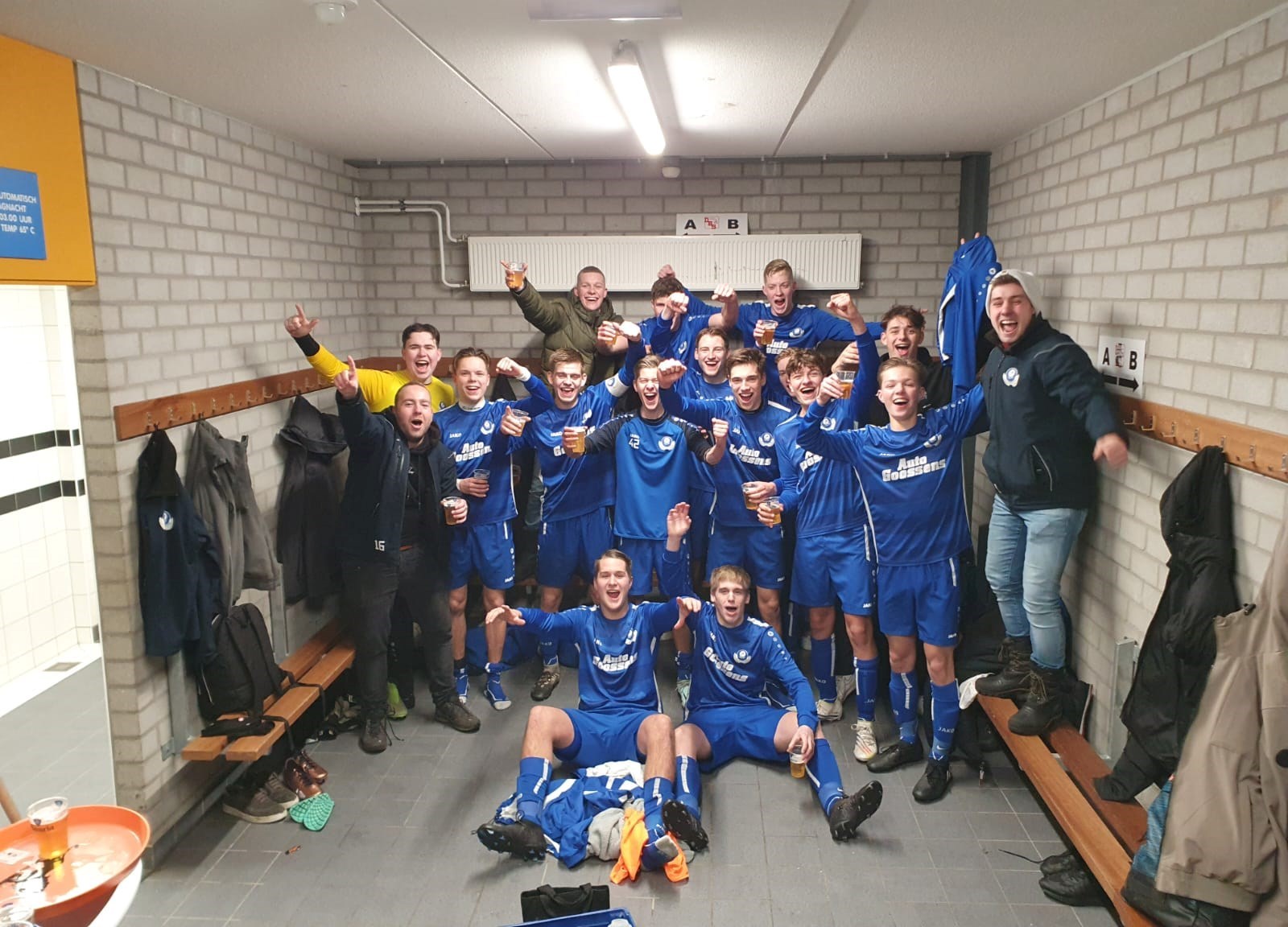 JO19-1 KAMPIOEN! - V.V. Hoogeloon