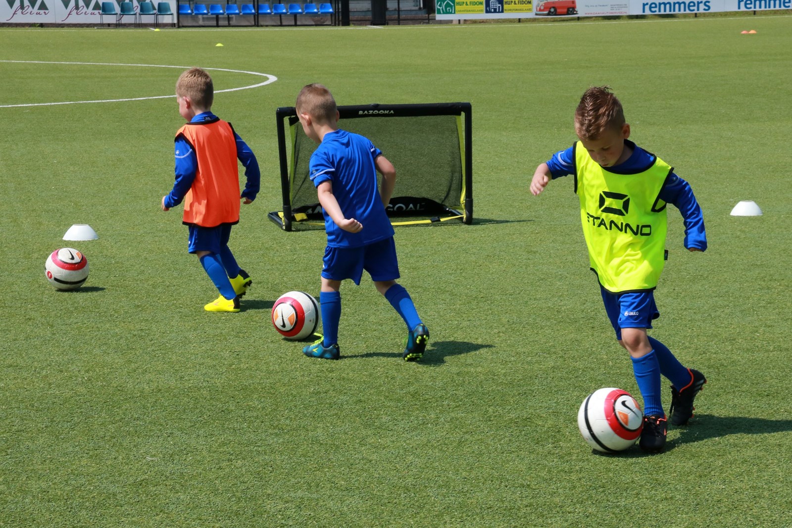 Voetbal trainingsoefeningen (500+) voor jeugdtrainers van vv Hoogeveen ...