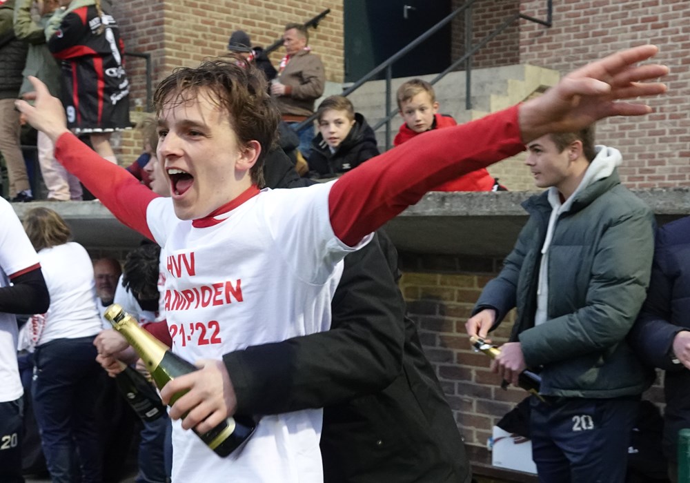 Jouk VERMEEREN blijft volgende 2 seizoenen bij HVV - Hoogstraten VV