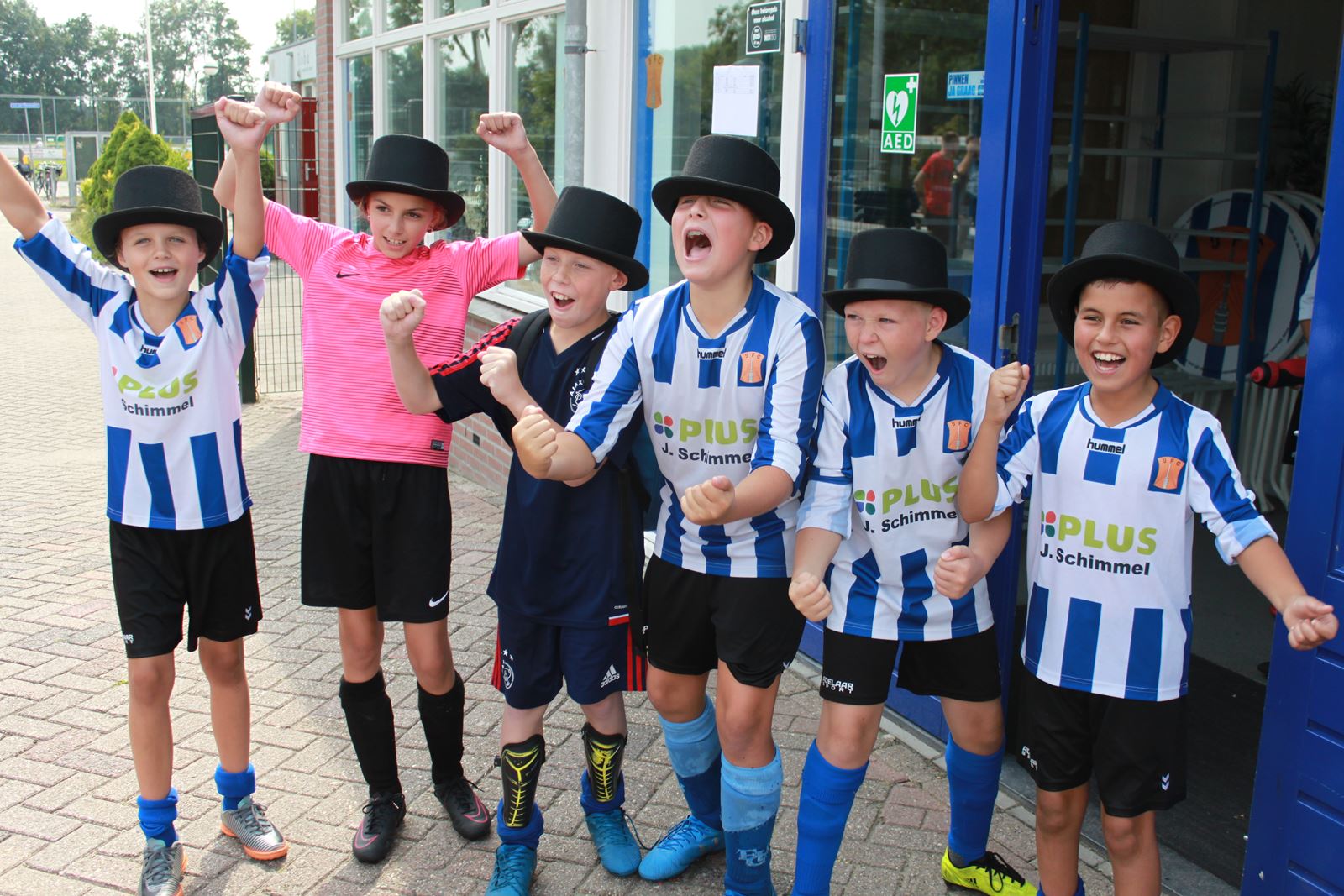 Geslaagde opening van het seizoen - IJFC