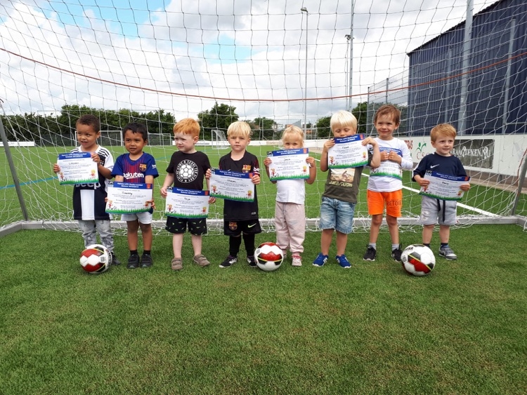 Uitreiking IJFC peutervoetbaldiploma - IJFC