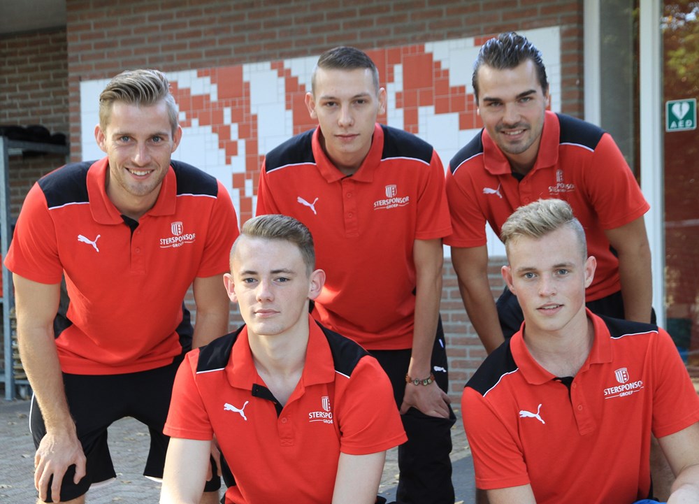 Even kennismaken: de nieuwe jongens uit de eerste selectie - IJVV