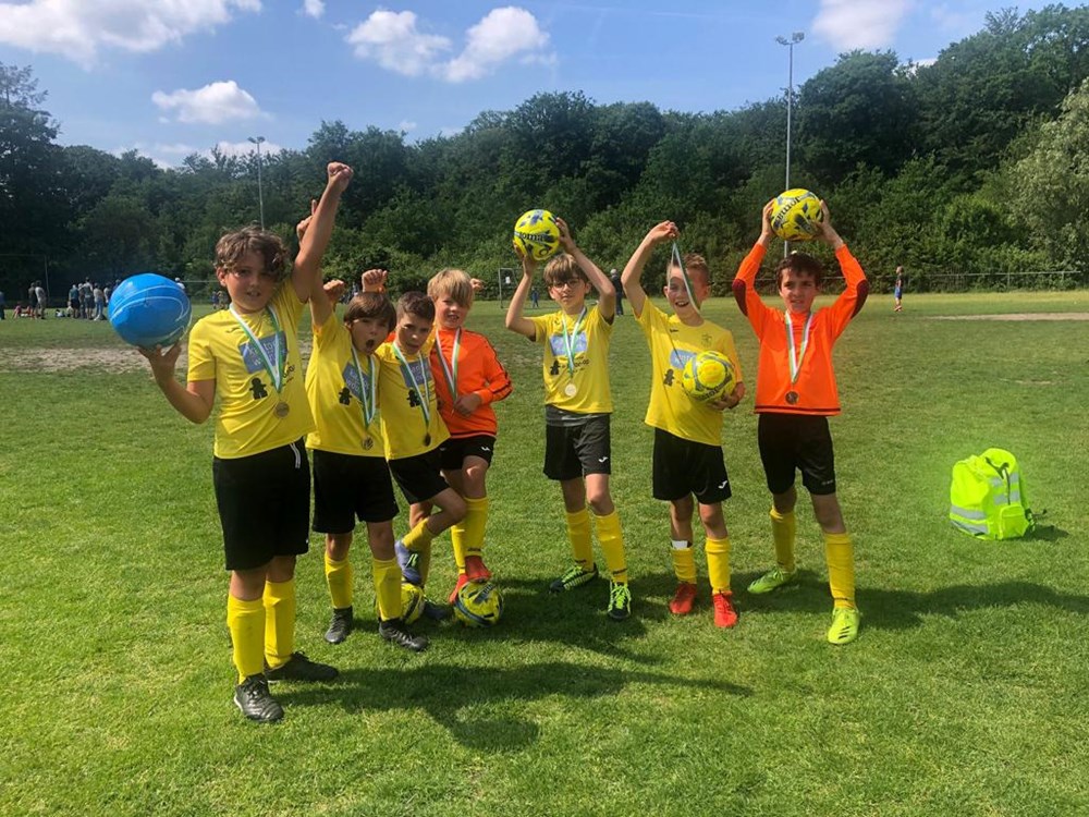 Activiteiten voor KFC Sint-Martinus Halle - KFC HALLE