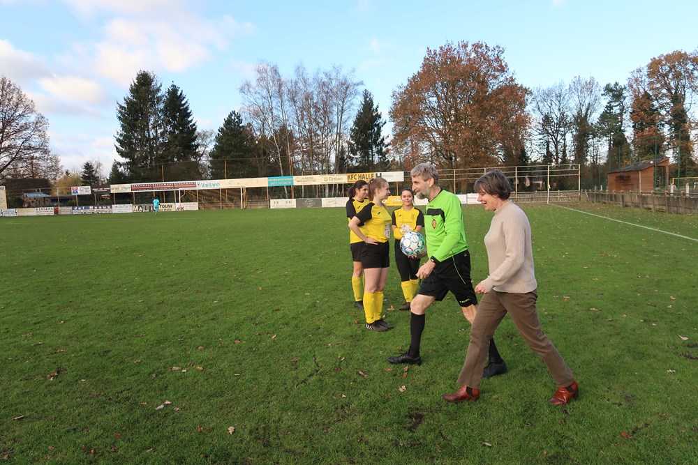 Burgemeester in de kijker - KFC HALLE