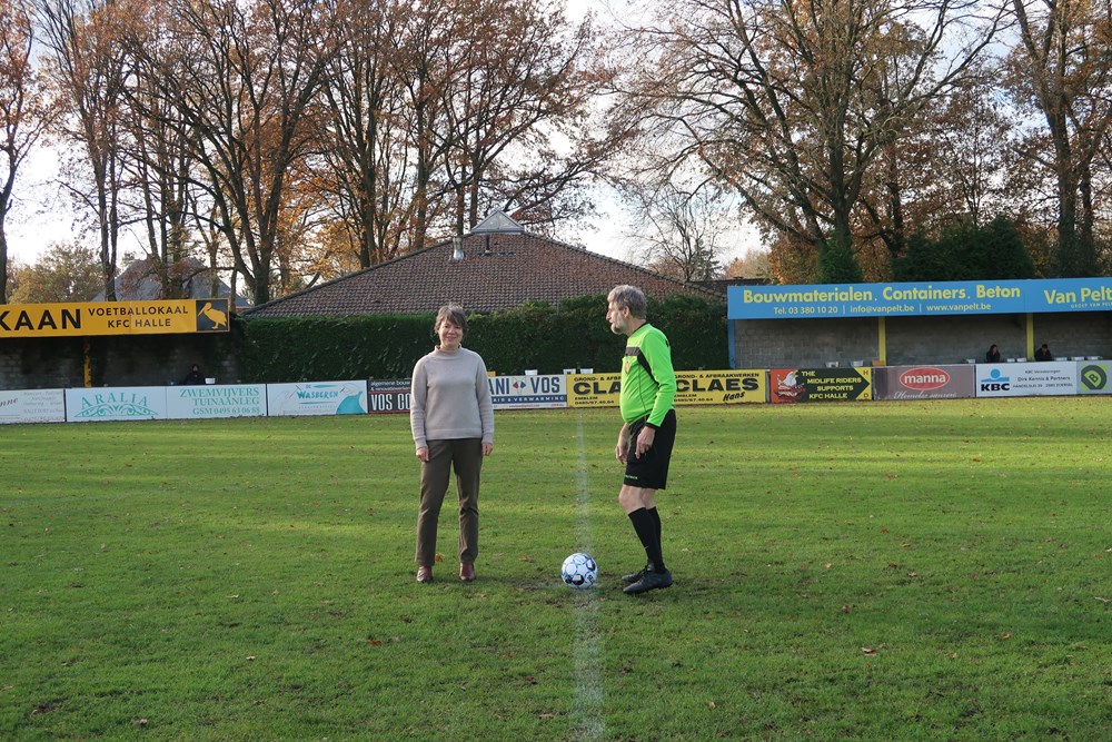 Burgemeester in de kijker - KFC HALLE