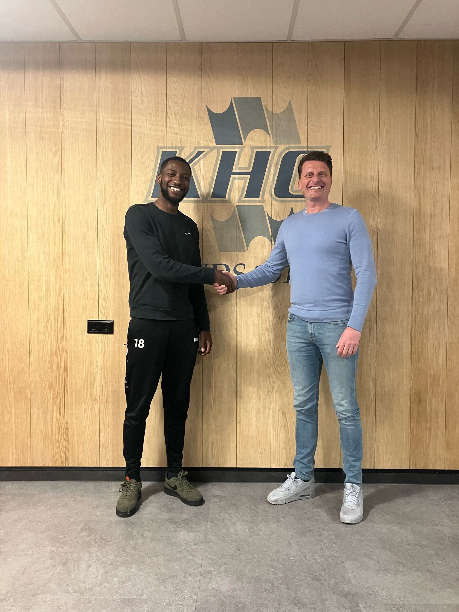 KHC versterkt aanvalslinie met Juntherly Samboe - KHC