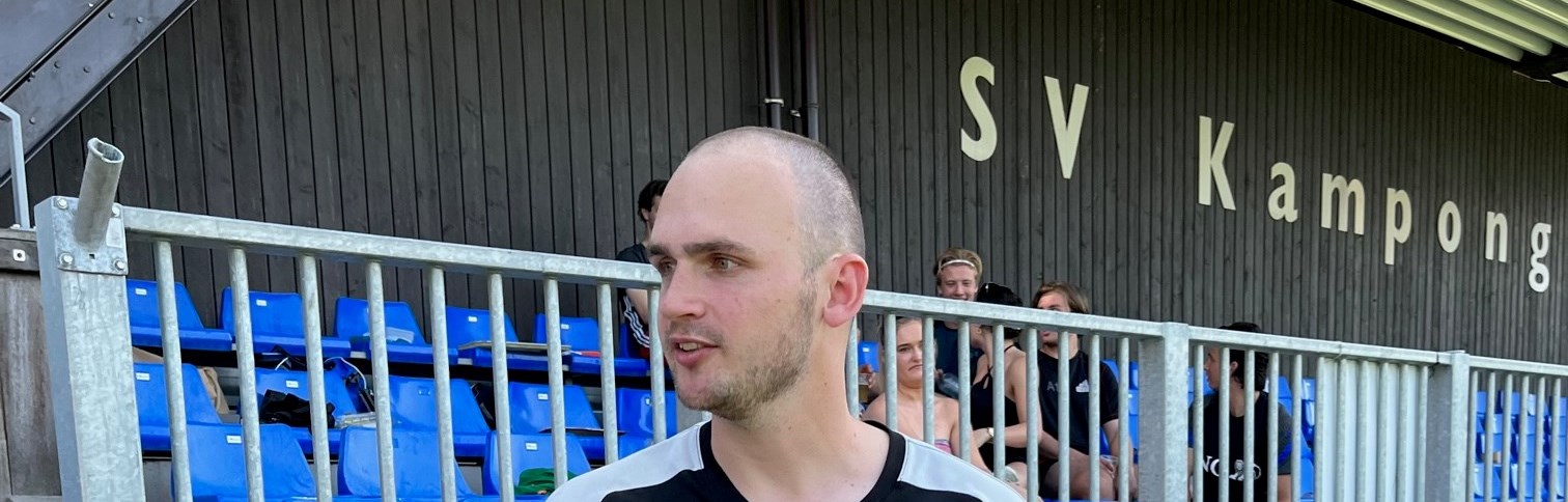 Eerste DGZ-bokaal voor Nick Schnitzler van Kampong 16 - Kampong Voetbal