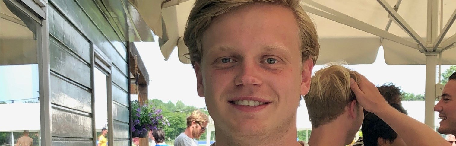 Eerste Persoonlijke Groei Award voor Merijn Muskens - Kampong Voetbal