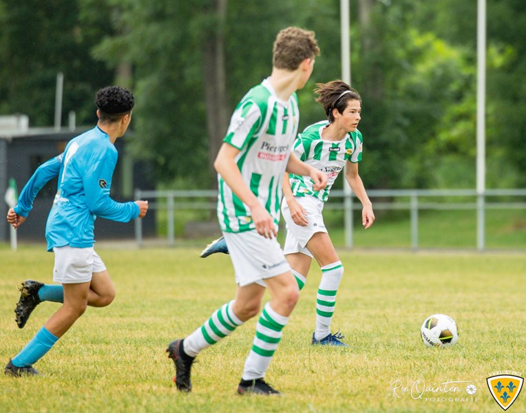 Fotoverslag VV Kloetinge JO17-1 - JVOZ JO16-1 - VV Kloetinge