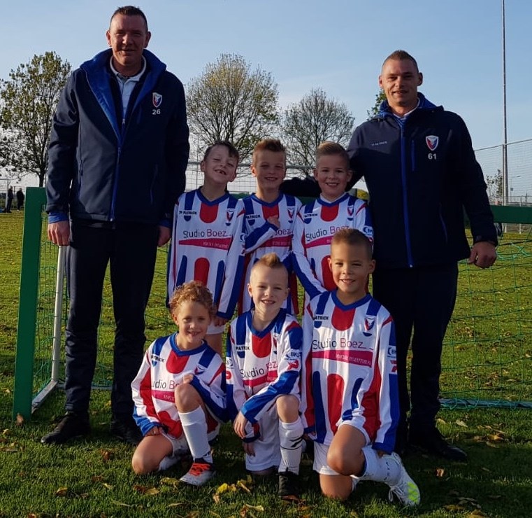 Studio Boez sponsort JO7-1 en JO7-2 - v.v. Klundert