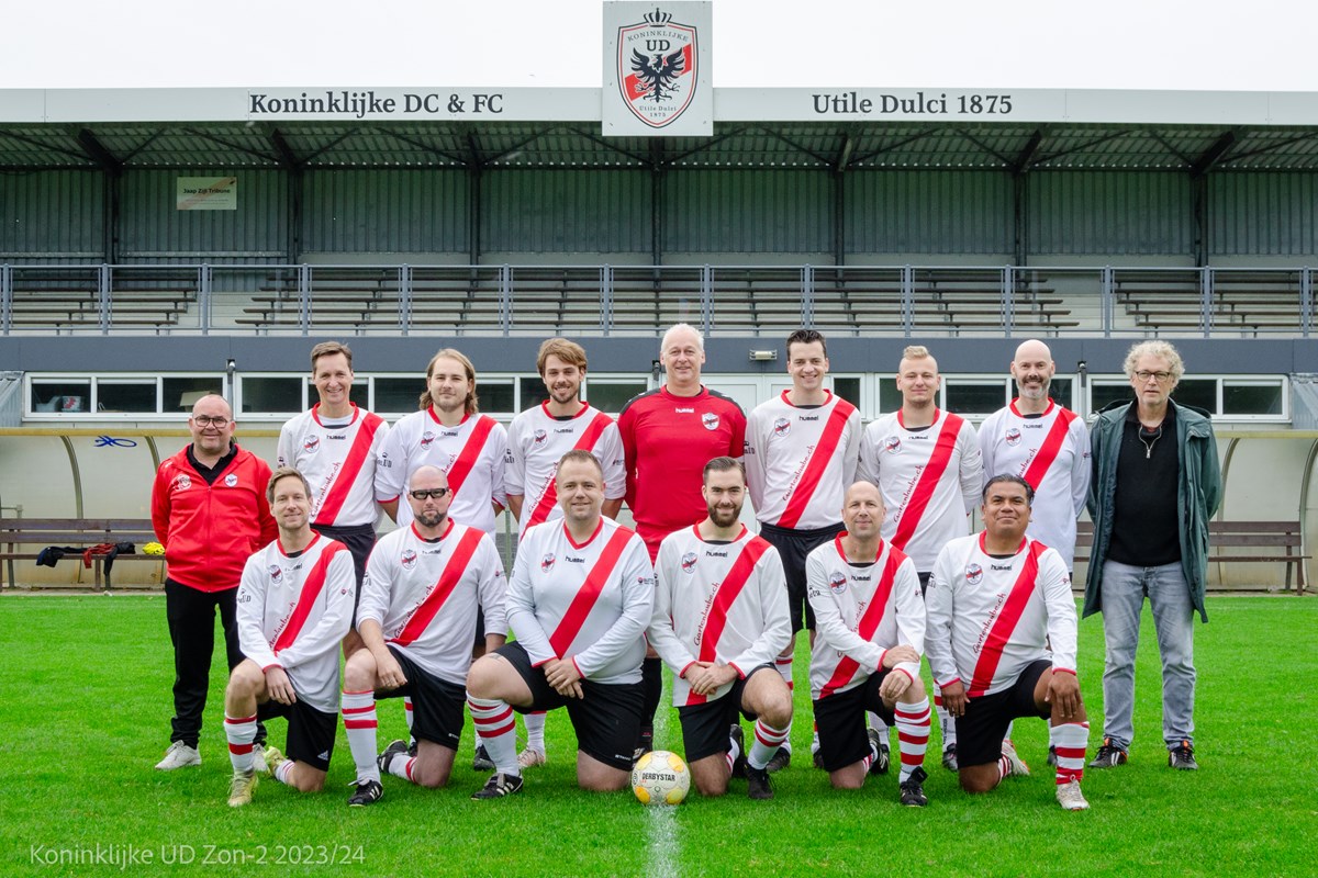 Team-informatie - Deventer Voetbal Vereniging Koninklijke DC & FC Utile ...