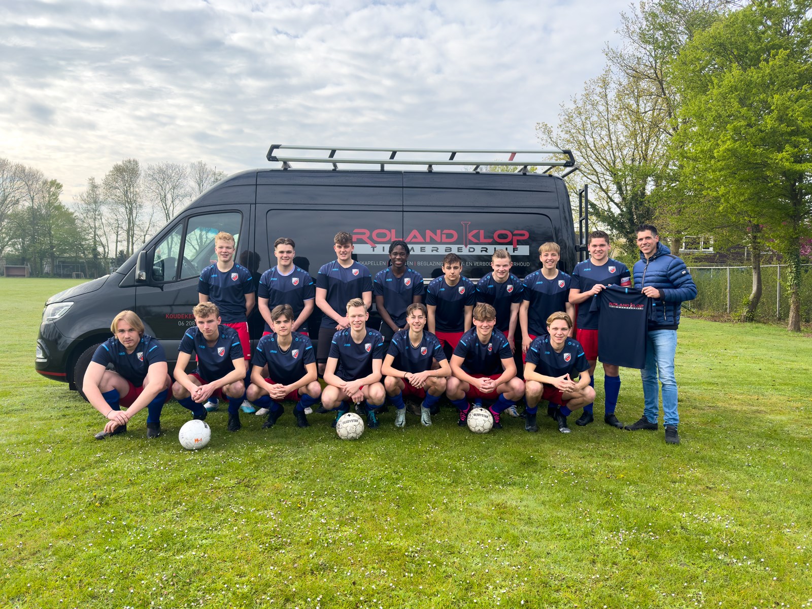 Timmerbedrijf Roland Klop sponsor JO19 - Voetbal Vereniging Koudekerk