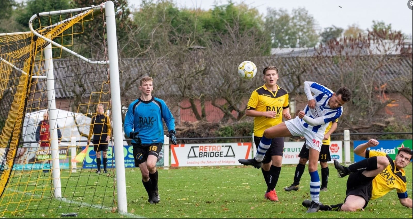 𝗙𝗖 𝗟𝗶𝗲𝗻𝗱𝗲𝗻 𝗽𝗮𝗸𝘁 𝗺𝗲𝘁 𝗻𝗼𝗱𝗶𝗴𝗲 𝗺𝗼𝗲𝗶𝘁𝗲 𝘂𝗶𝘁𝘇𝗲𝗴𝗲 𝗯𝗶𝗷 𝘃𝘃 𝗨𝗰𝗵𝘁𝗮 - Lienden