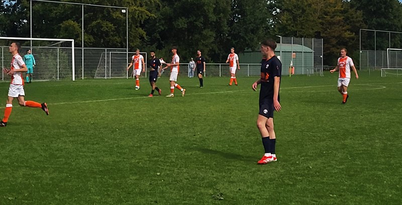 Limmen komt iets tekort tegen Montfoort. - RKVV Limmen