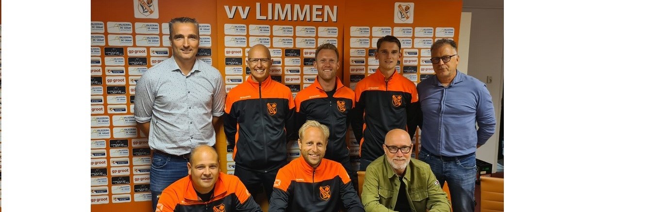 Selectietrainers VV Limmen tekenen contract - RKVV Limmen