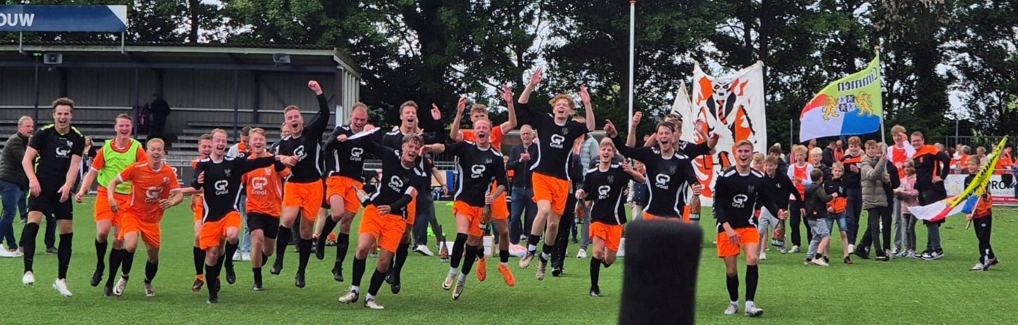 Limmen promoveert na verdiende overwinning op Spartanen naar 2 klasse ...