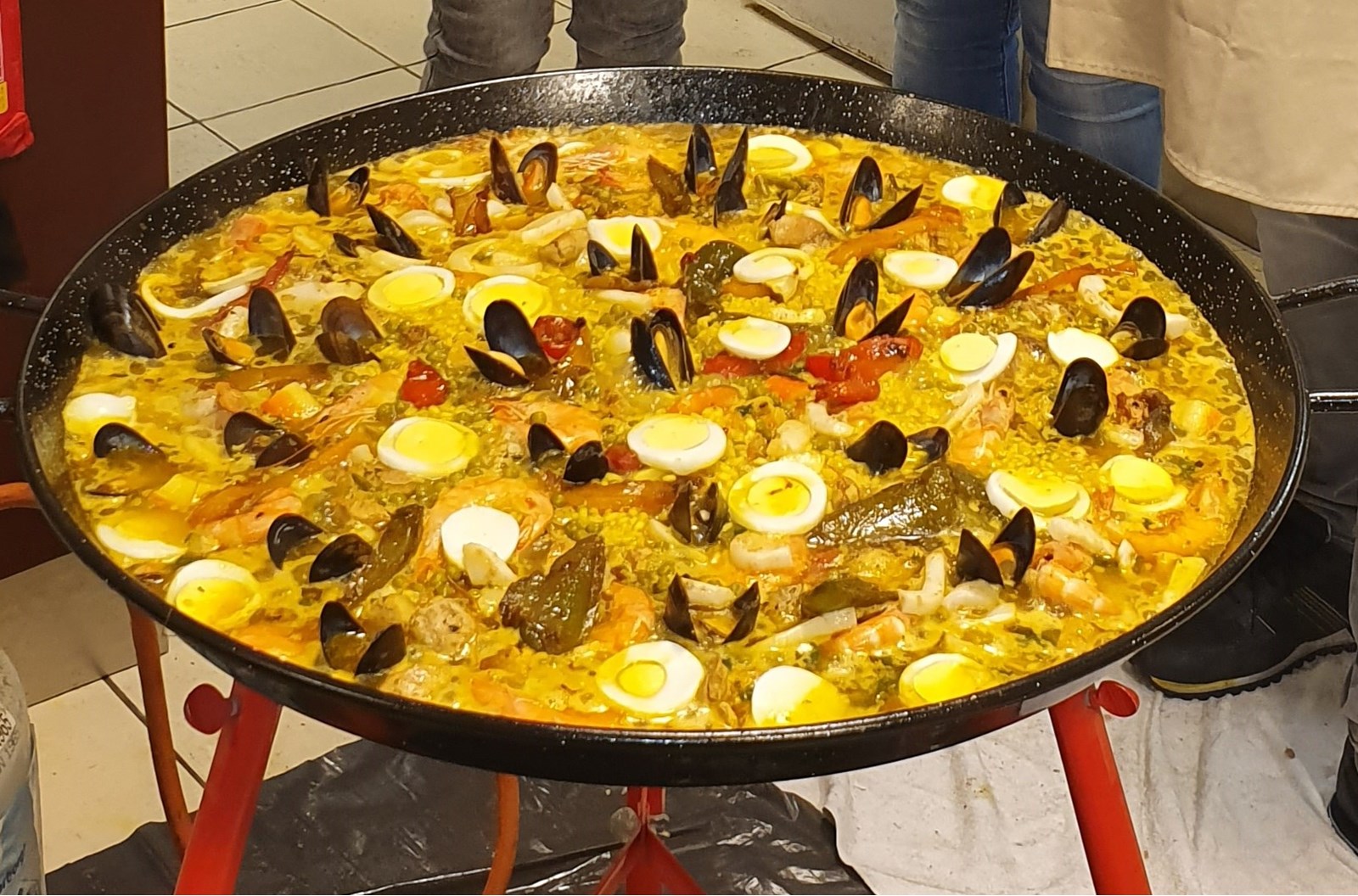 Paella Party Selectie Lugdunum en O23-1 dankzij Rumling Bouw - LVV Lugdunum