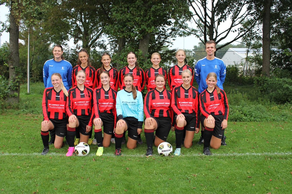 MO17-1 - vv MAASDIJK