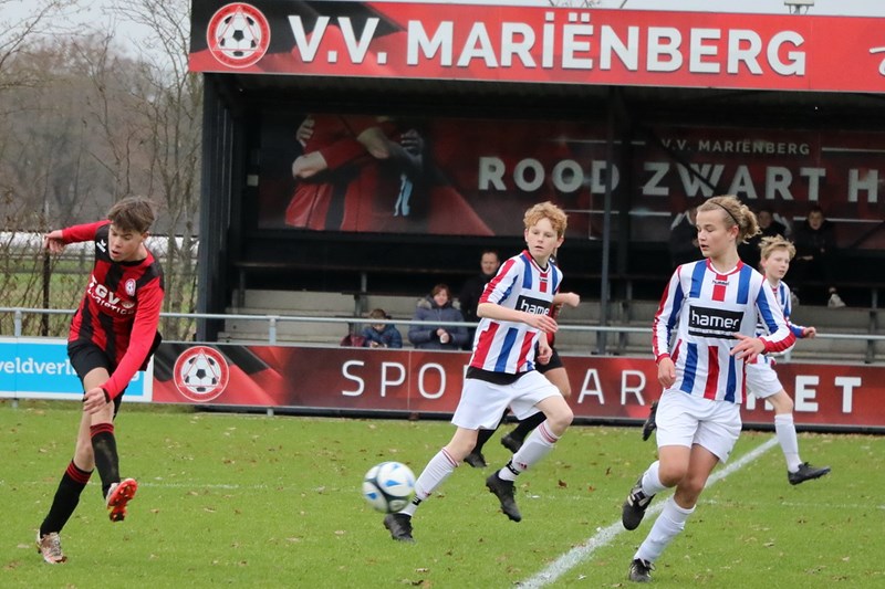 Mariënberg JO15-1 wint van VMC JO15-1JM - https://www.vvmarienberg.nl