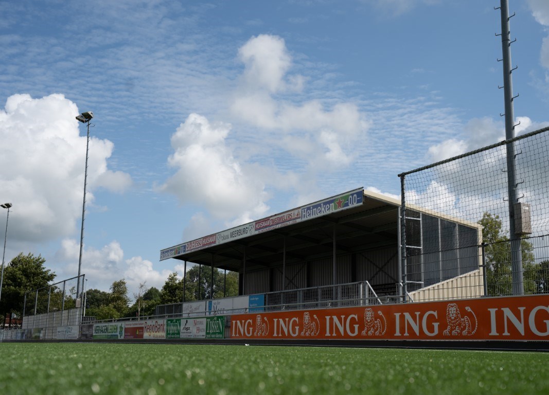 Meerburg maatje te groot voor Woubrugge - Meerburg