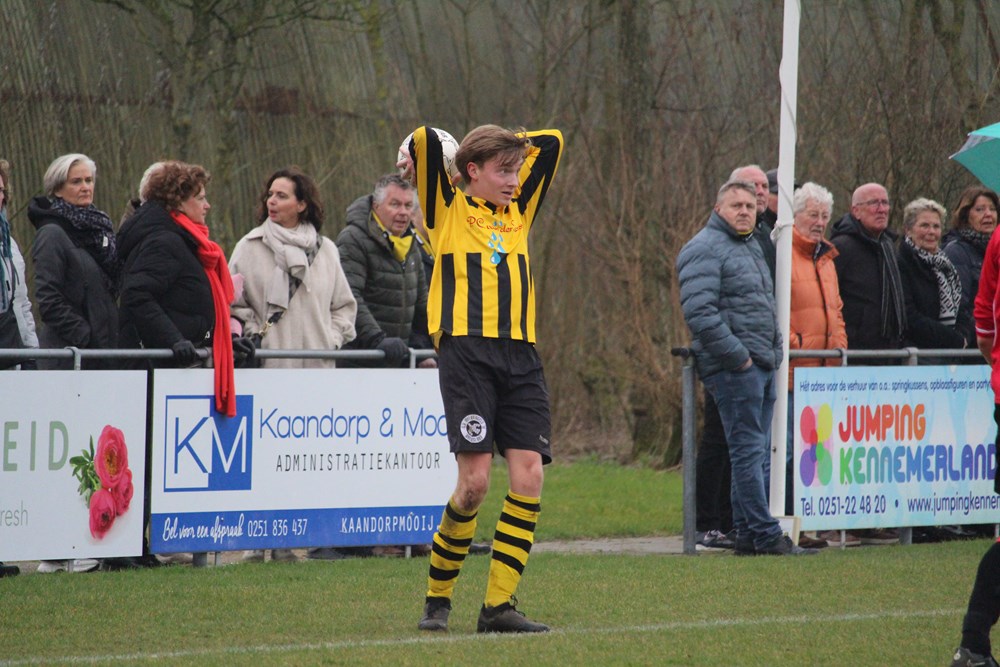 Stroef Meervogels'31 naar gemakkelijke overwinning - s.v. Meervogels '31