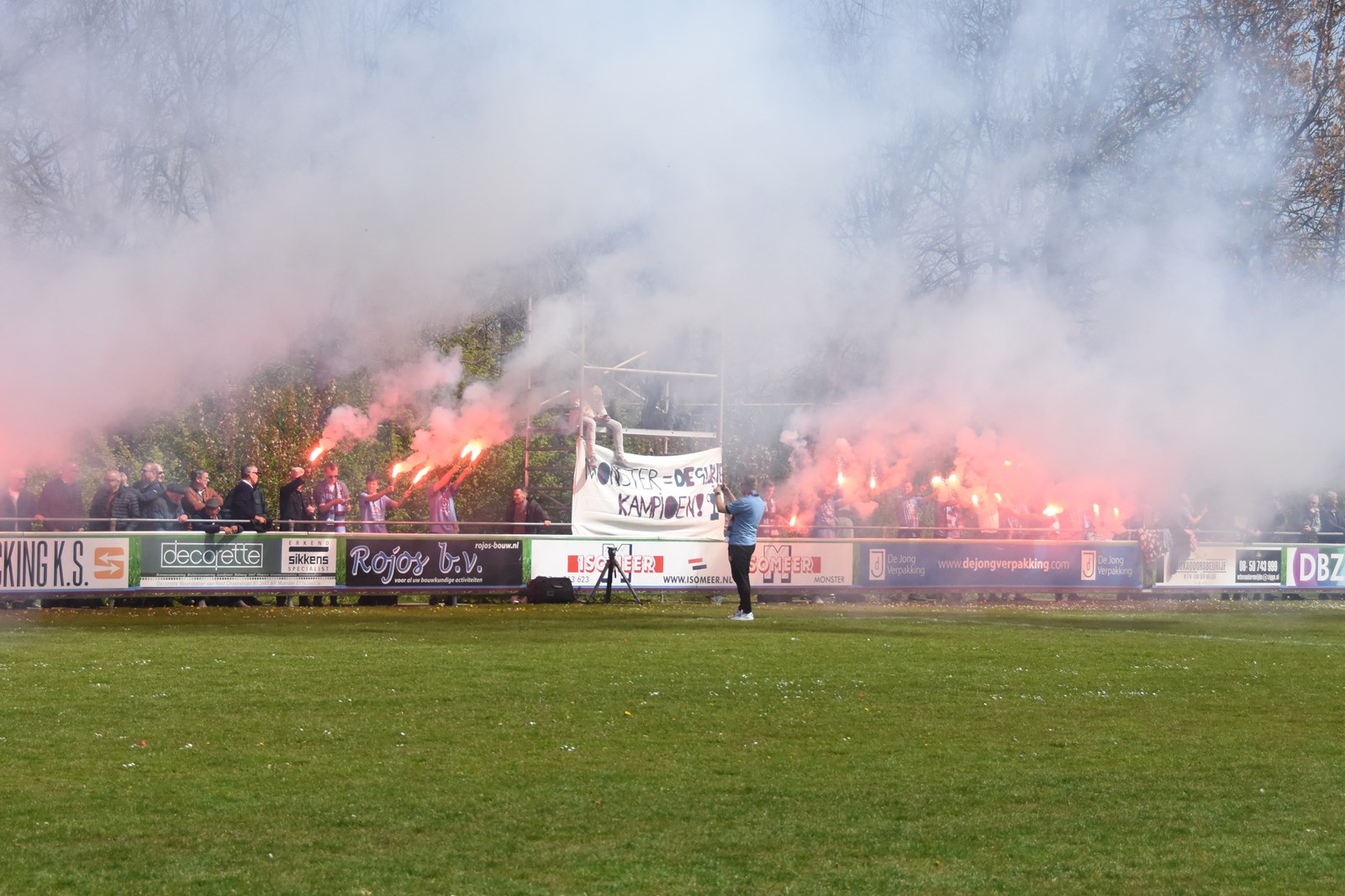 Sportclub Monster oppermachtig - Sportclub Monster