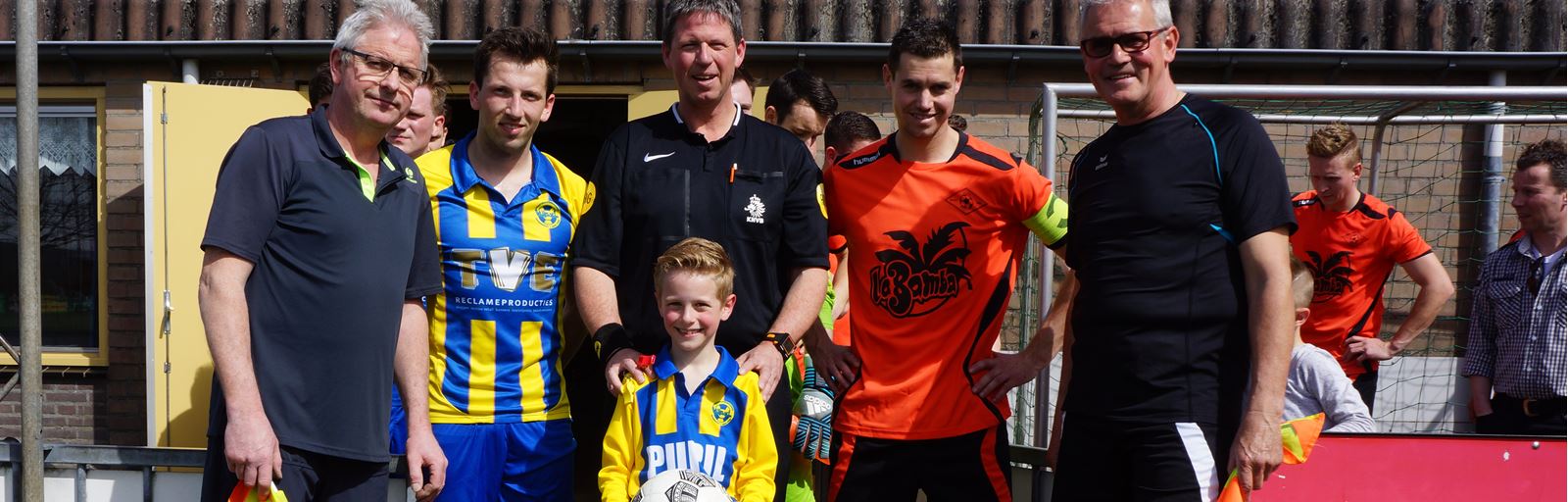 Trotse pupil Bram van Engelen - Voetbalvereniging Nijnsel | Welkom!