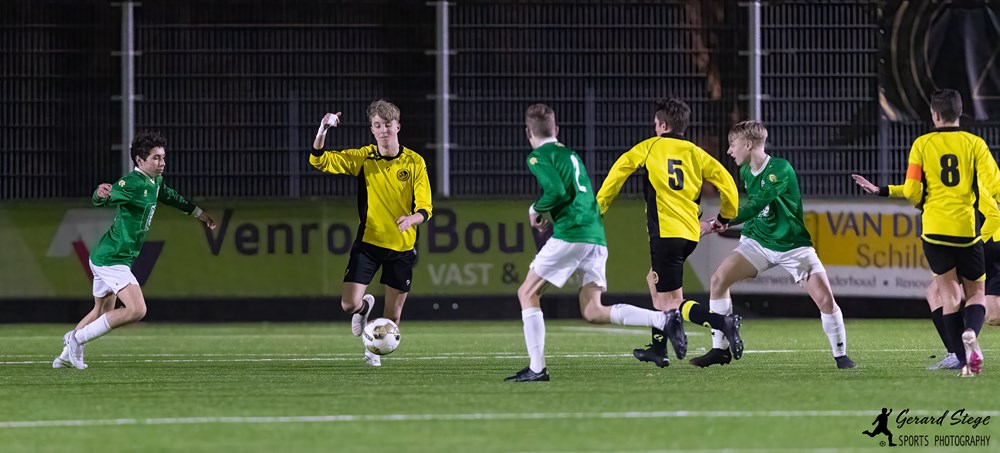 JO16-1 geeft masterclass gedisciplineerd voetballen, en legt Westlandia ...