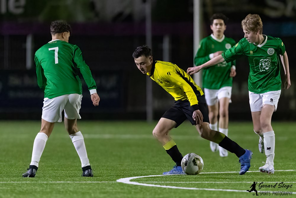 JO16-1 geeft masterclass gedisciplineerd voetballen, en legt Westlandia ...