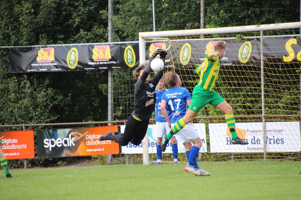 Foto-impressie van het voetbaltoernooi van Harkema Opeinde op 27 ...