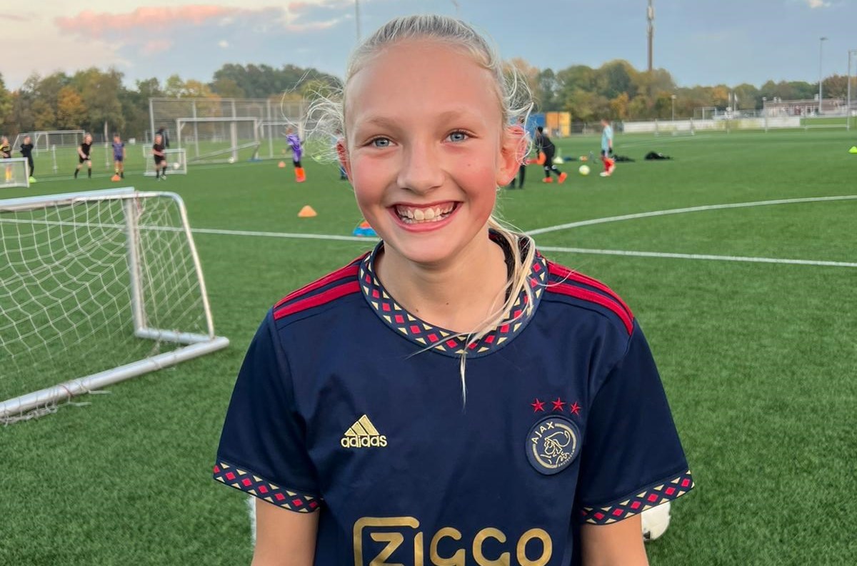 Fenna van der Hulst geselecteerd voor KNVB MO12 NH - OverbosWEB