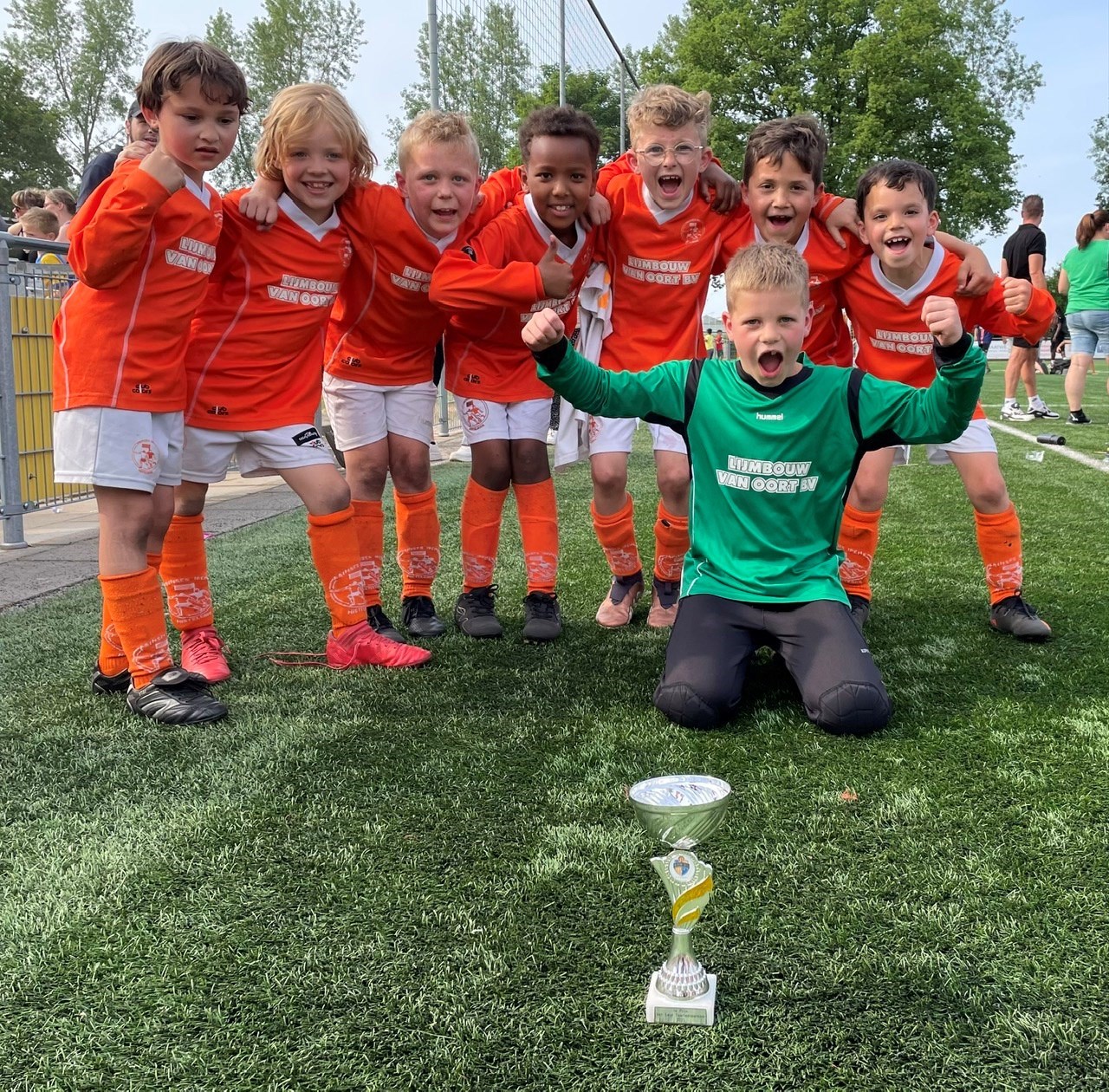 JO8-1 wint toernooi bij Blauw-Geel in Veghel - RKSV Prinses Irene Nistelrode - Voetbal & Korfbal