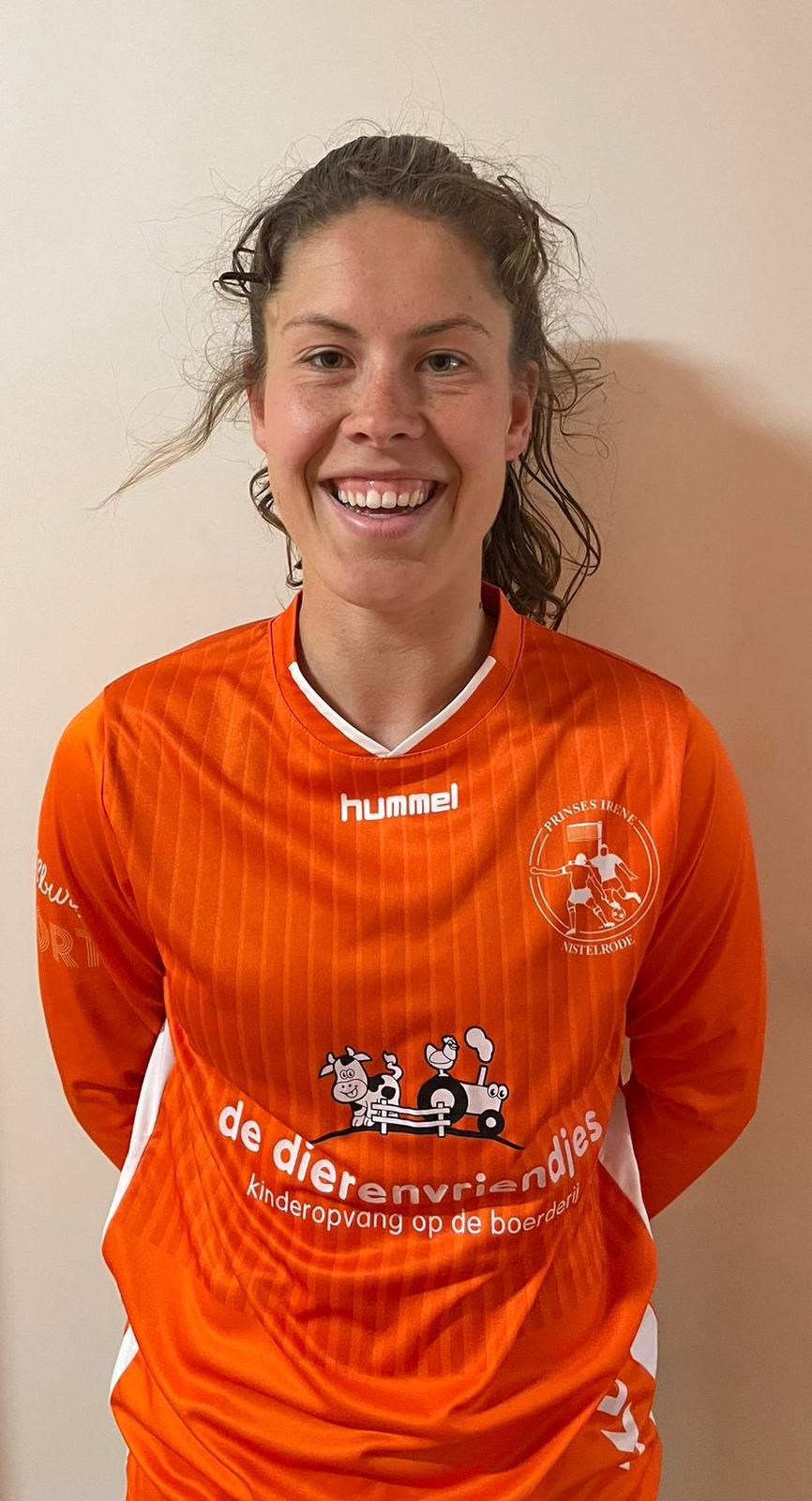 Nieuwe aanwinsten Vrouwen 1 - RKSV Prinses Irene Nistelrode - Voetbal ...