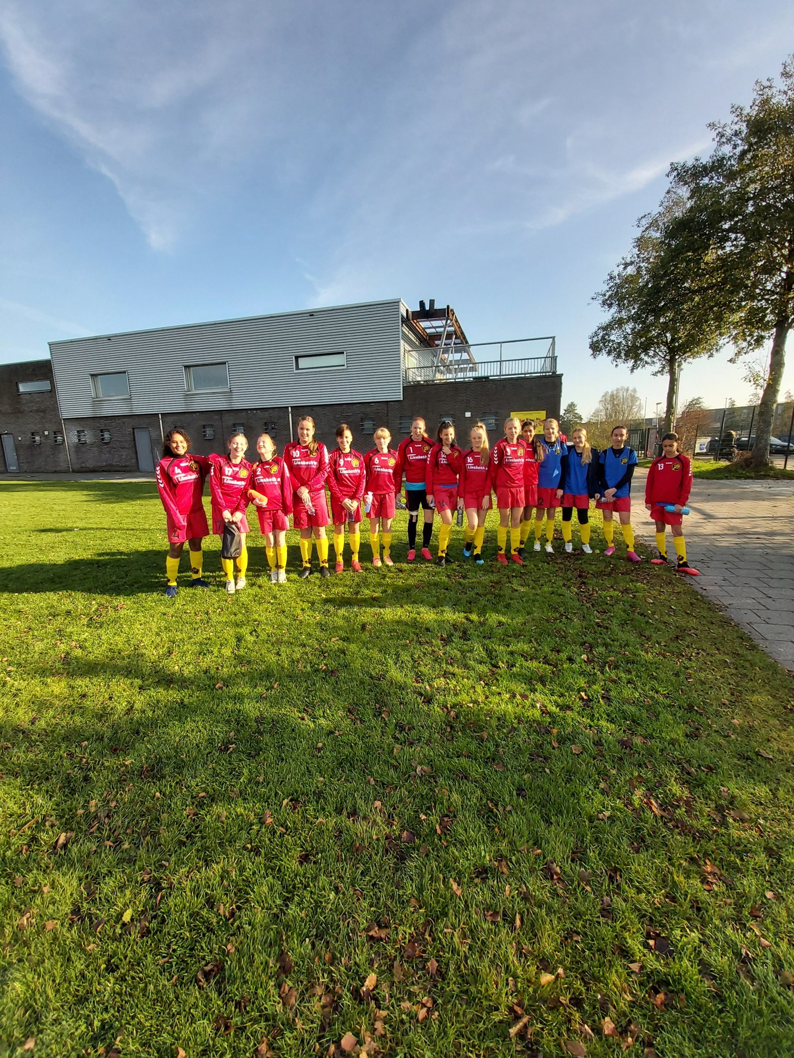 Vriendschappelijke wedstrijd JO14-1 tegen MO15-1 - FC Purmerend